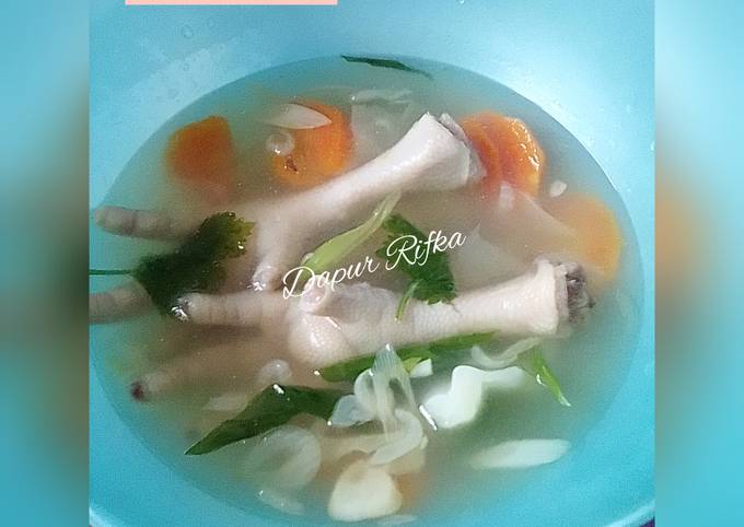 Resep Sop Ceker simple menu anak-anak oleh Dapur Rifka - Cookpad