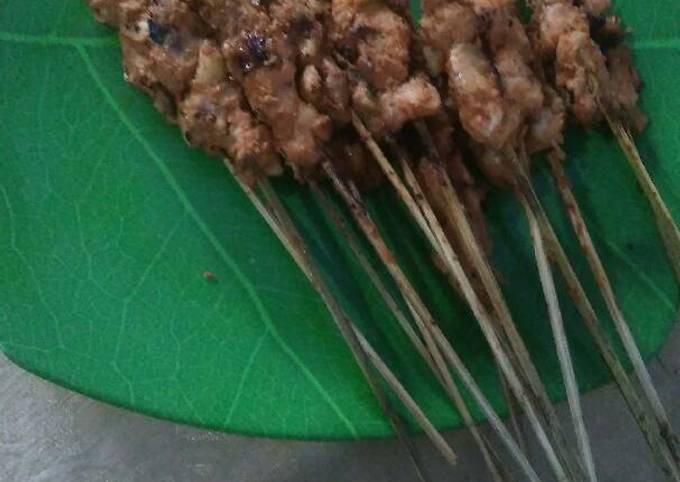 Resep Sate ayam bumbu merah sumenep madura oleh dynux is - Cookpad