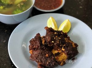 Resep iga bakar teflon pedes rumahan enak dan mudah - Cookpad