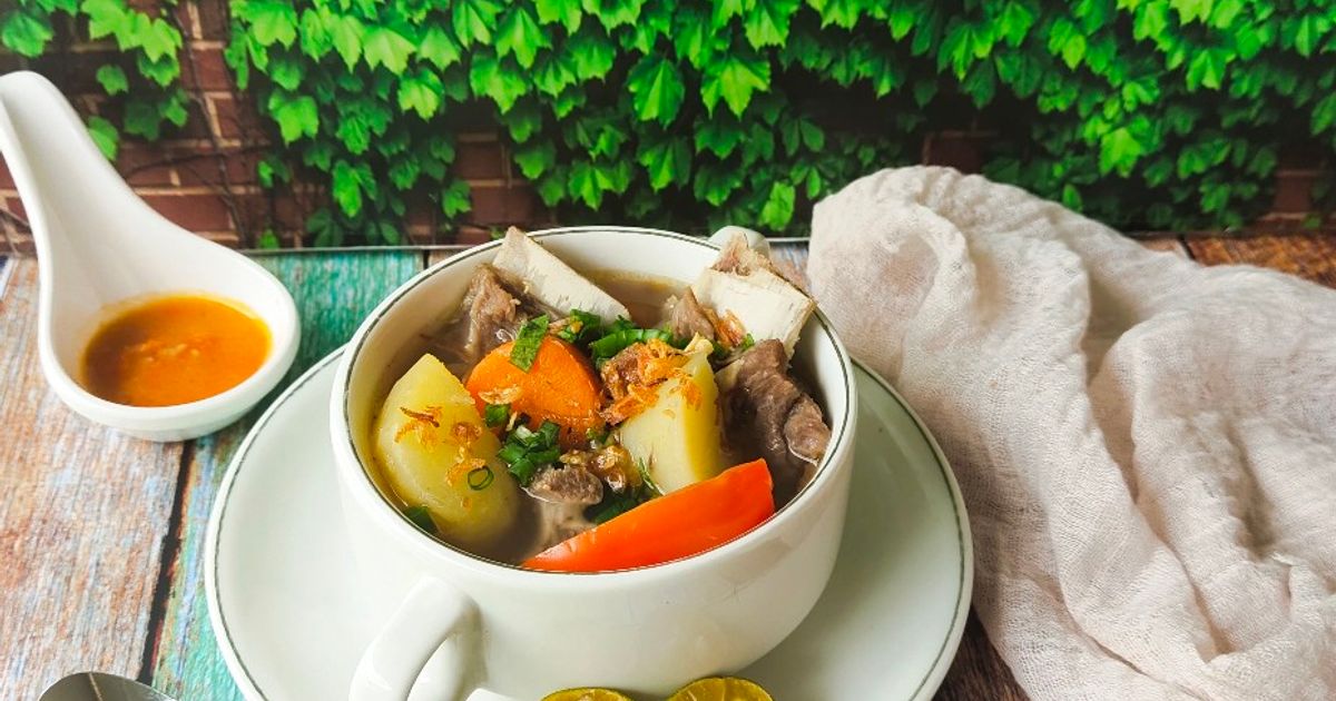 Resep Sup Balungan Bakso Sapi oleh Priska Koes - Cookpad
