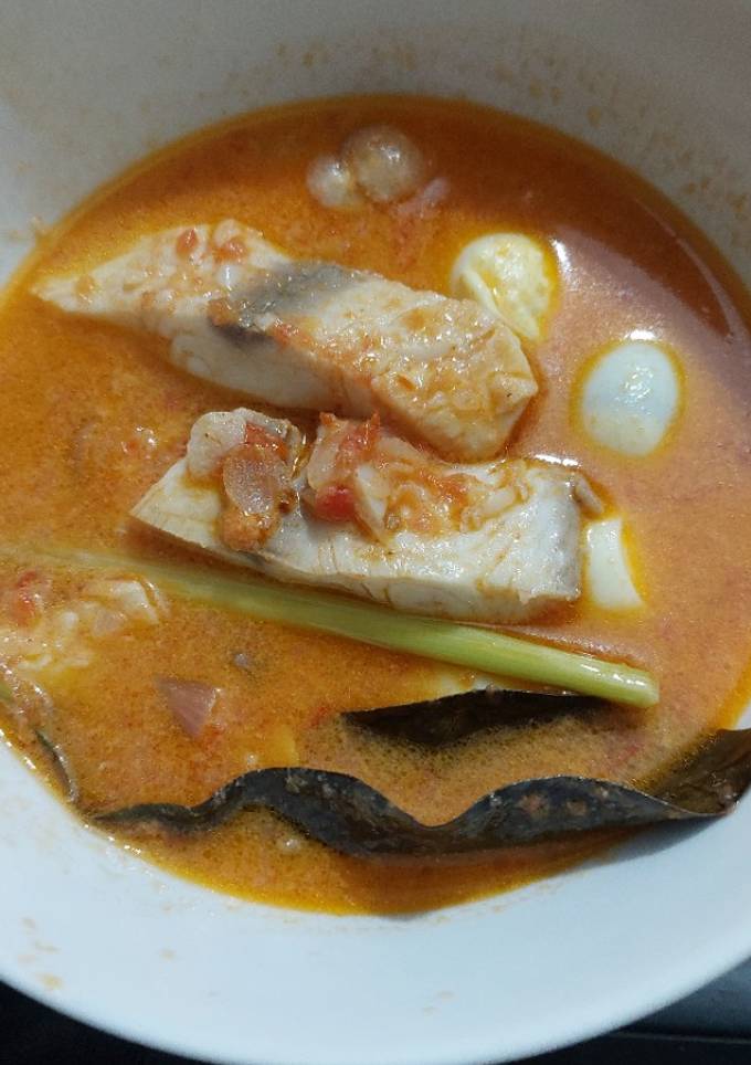 Resep Dori Telur Kuah Santan Tomat oleh Titis Syahfriani - Cookpad