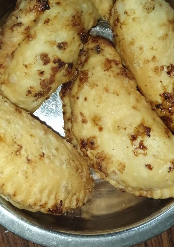 Gunjiya Recipe by nandini modi - Cookpad