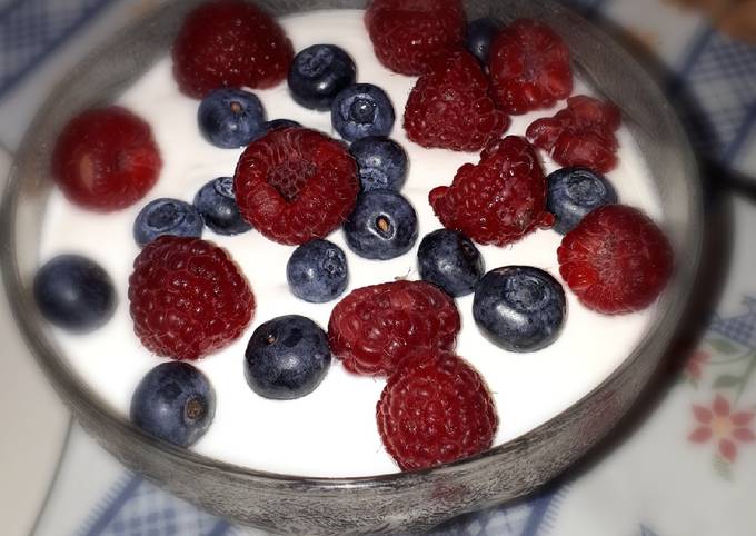 Mousse de frutos rojos Receta de Raquel - Cookpad