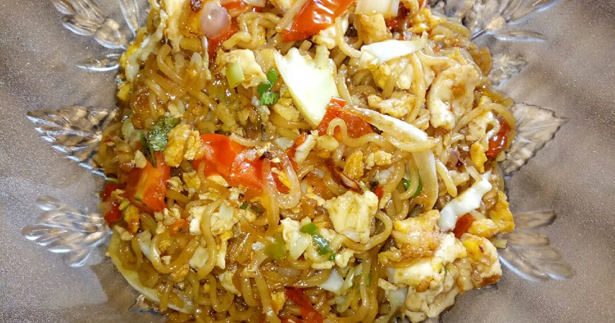 Resep Mie Goreng Tektek Sedap oleh Chita Askarya - Cookpad
