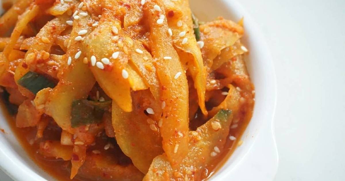 Resep Kimchi Kulit Semangka 수박 껍질 무침 Muchim oleh vebrina wahyu - Cookpad