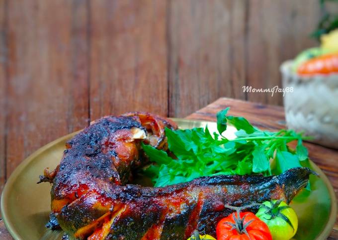 Resep Lele Bakar ala MbaRuth oleh Mita.W#MommyFayzel# - Cookpad