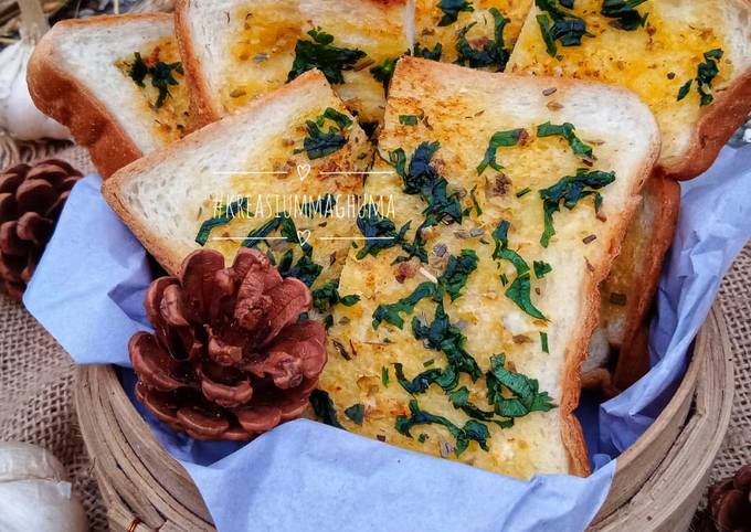 Resep Garlic Bread Roti tawar oleh Dapur OemahDanish - Cookpad