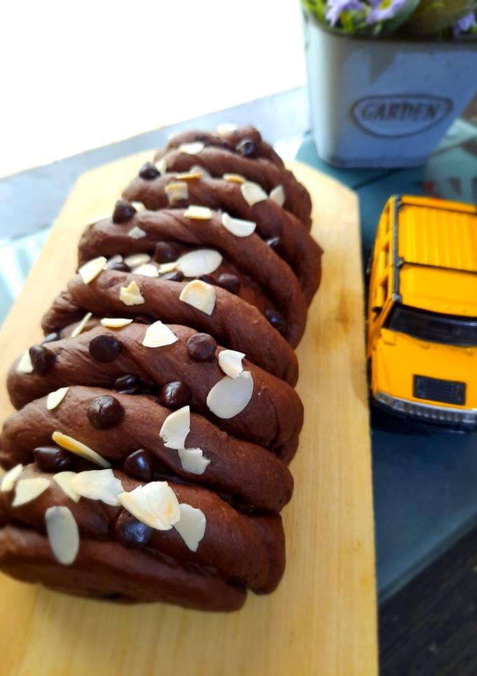Resep Chocolate Twisted Roll 🥖 oleh Yuniz🌻 - Cookpad