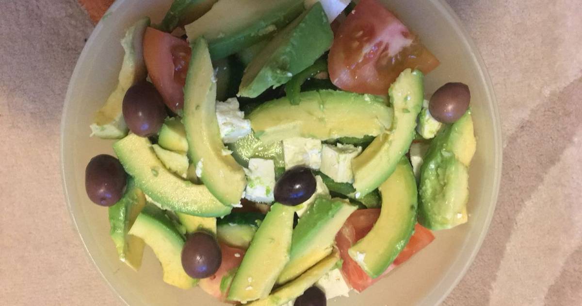 Green Salad with Avo Recipe by SizakeleD - Cookpad