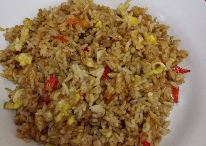 Resep Nasi goreng simple 👍👍👍 oleh Harum Ardhita - Cookpad