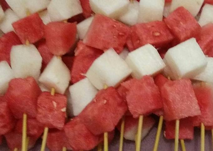 Resep Sate Buah Merah Putih oleh Indah Triwiartuti - Cookpad