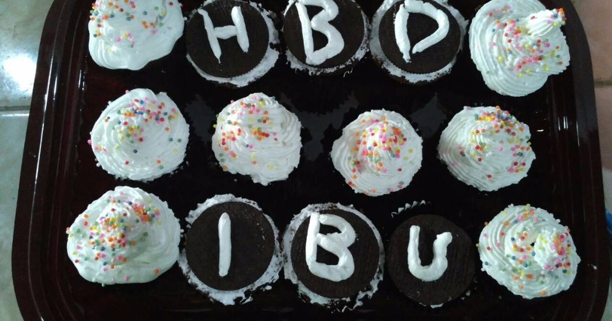 Resep Super Easy & Simple Birthday Cupcake oleh Retno Nawangsih - Cookpad