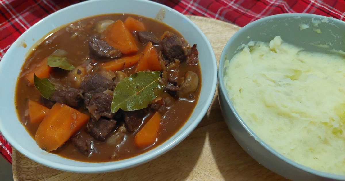 法式布桂翁燉牛肉配薯蓉 (Beef Bouguingon) 食譜與作法 by Roddy Shaw - Cookpad