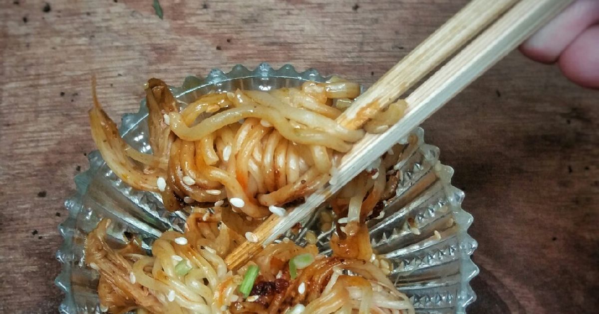 Resep Enoki Noodle Roll oleh Melka Faradilla Husna Sembiring - Cookpad