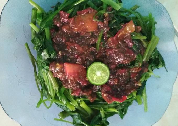 Resep Plencing kangkung oleh @idah - Cookpad