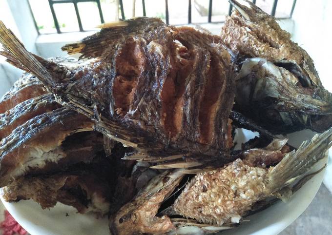 Fried fish Recipe by Deno wamdee - Cookpad