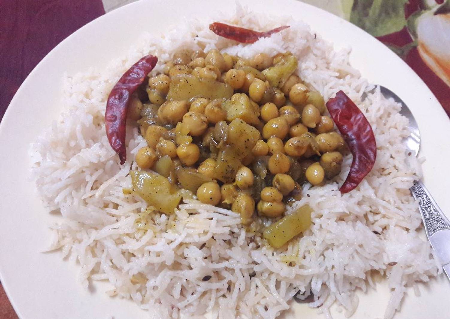 Chole Chawal Recipe by Geeta Khurana - Cookpad India