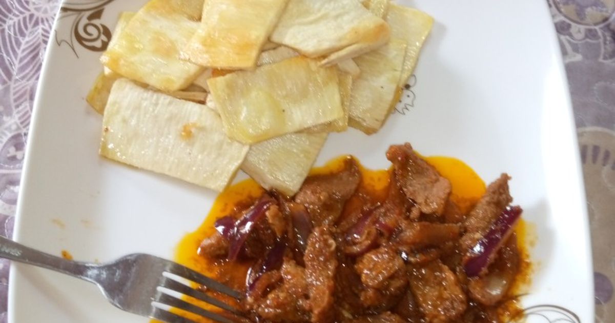 Fried Yam With Beef Sauces Recipe by Meelah and Meemi's Kitchen - Cookpad