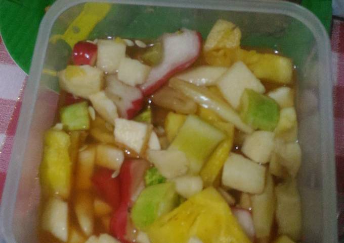 Resep Asinan buah segar oleh rita bunda rara - Cookpad