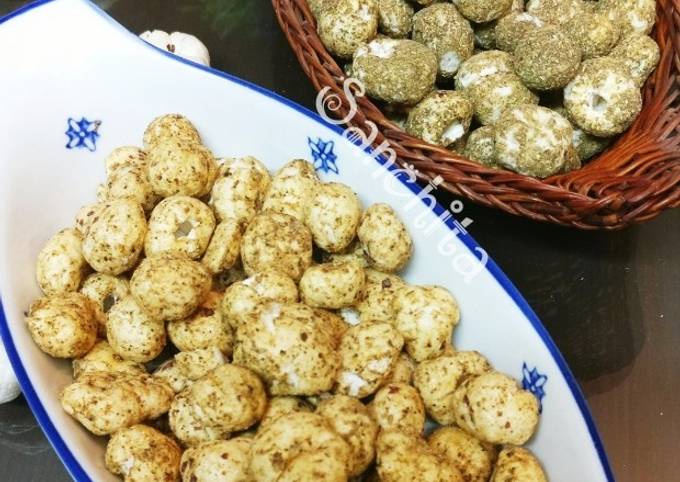 Roasted Crispy Fox Nuts in Two Flavours Recipe by Sanchita Mittal - Cookpad