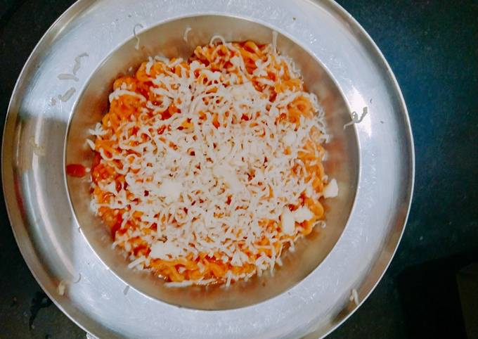 Cheesy butter Maggi Recipe by Tanvi Mulani - Cookpad