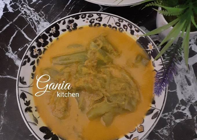 Resep Sayur Lompong (Batang Talas) oleh Gania_Kitchen - Cookpad