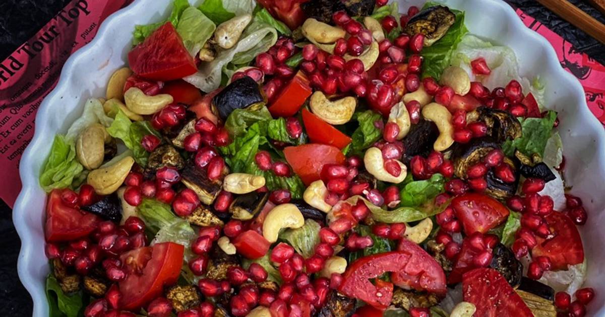 طريقة عمل سلطة الخس والباذنجان المشوي والرمان على اصولها بطريقة سهلة ...