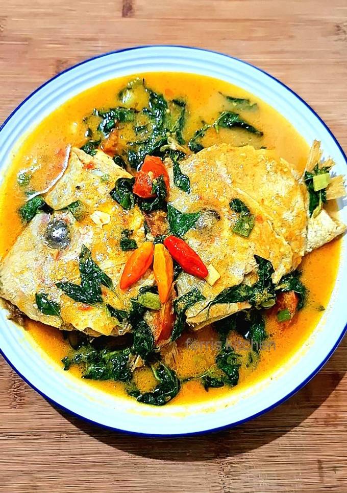 Resep Kepala Ikan Kakap Kuah Kuning oleh Ferris Kitchen 🍛 - Cookpad