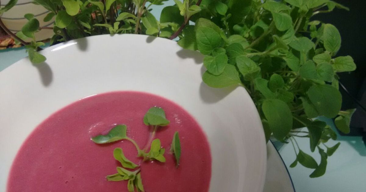 Crema De Remolacha Con Leche De Coco, Orégano Y Mejorana Enriquecida ...