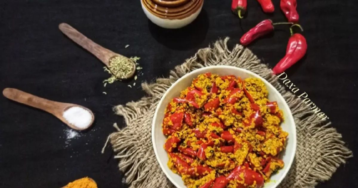 Kathiyawadi Red Chilli Pickle Recipe by Daxa Parmar - Cookpad