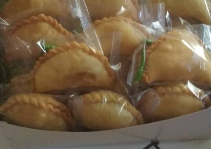 Resep Pastel Renyah oleh Wiwi - Cookpad