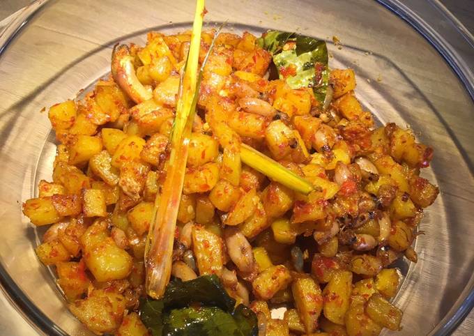 Resep Sambal goreng kentang baby cumi oleh Diah Fatimah Saptarasa - Cookpad