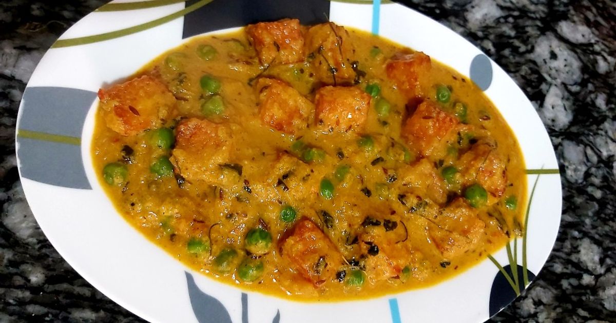 Paneer Matar Masala Recipe by Nafeesa Mustafa