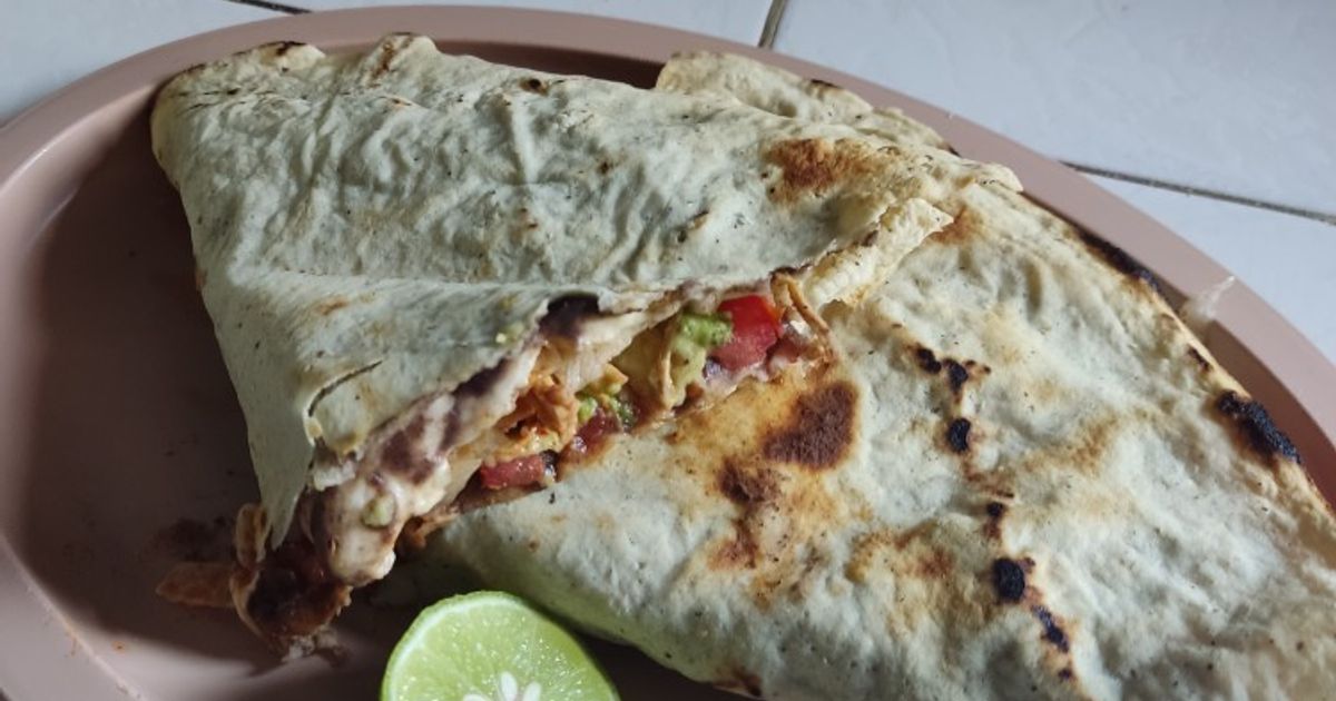Oaxacan Chicken Tinga Tlayudas Recipe by ALEXIS SANCHEZ LUIS - Cookpad