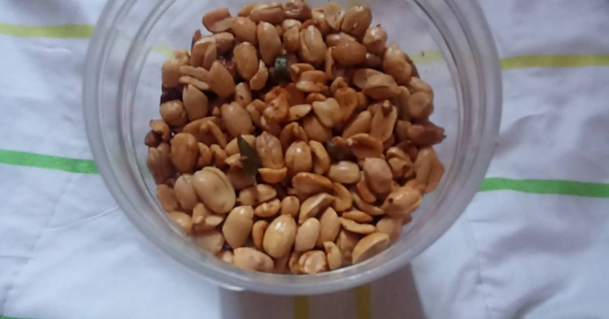 Resep Kacang goreng daun jeruk oleh eni sulistyowati - Cookpad