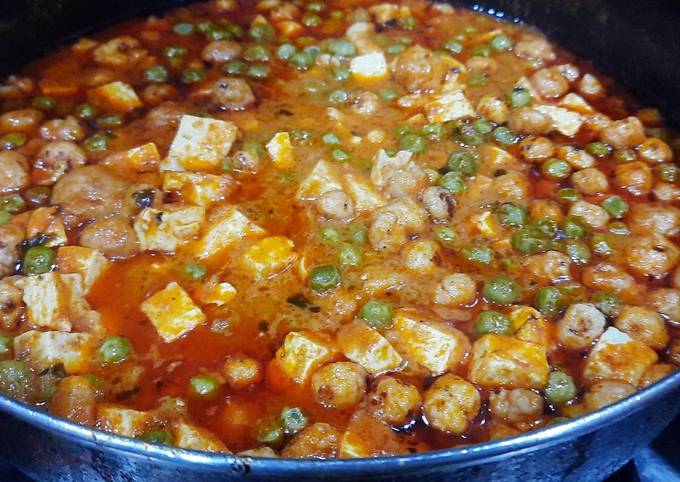 Makhana matar sabzi Recipe by Sarita Bansal - Cookpad