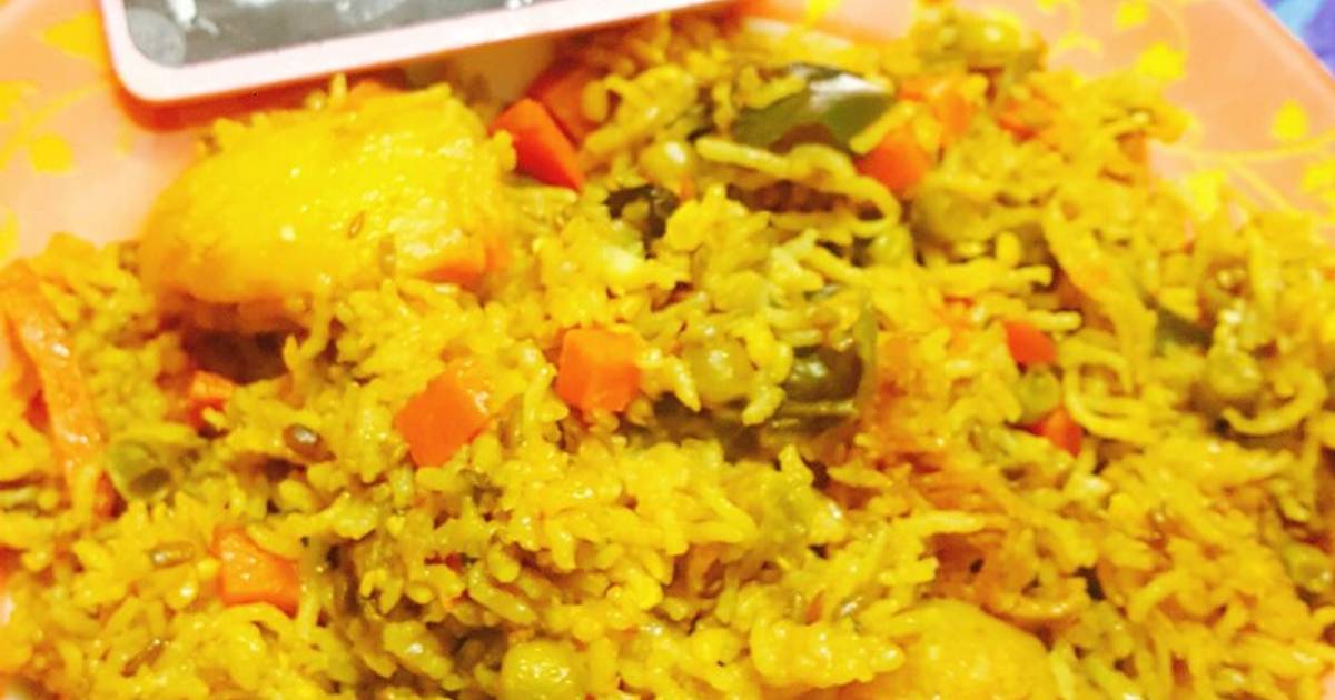 BHUNI HUI KHICHDI #CookpadApp Recipe by Zeenat Yasin - Cookpad