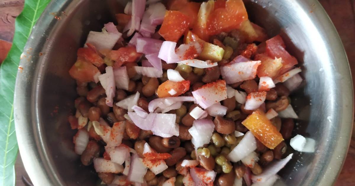 Moong n lobia sprouts Recipe by Narendra Kumar Java - Cookpad
