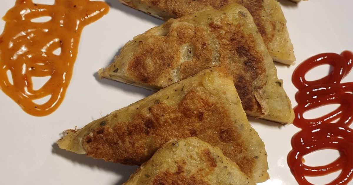 Aloo Masala Toast Recipe by Khadija Hassan - Cookpad