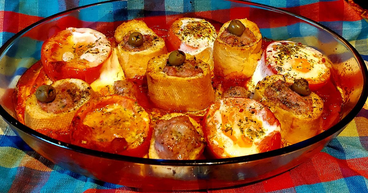 Ricetta Sformato Di Pomodori Ripieni Con Uovo E Salsiccia In Anelli Di ...