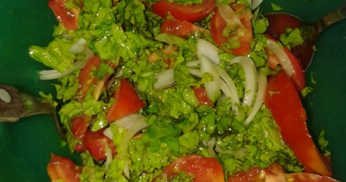 Ensalada De Lechuga Tomate Y Cebolla Receta de Valencio Molina