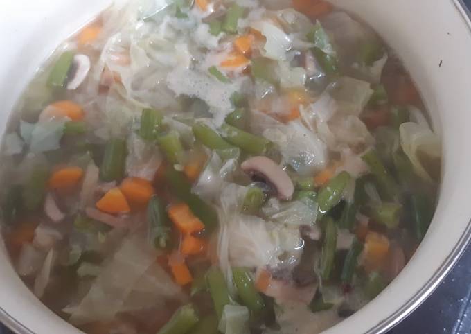 Resep Sop sehat (simple) oleh Yovita Fangs - Cookpad