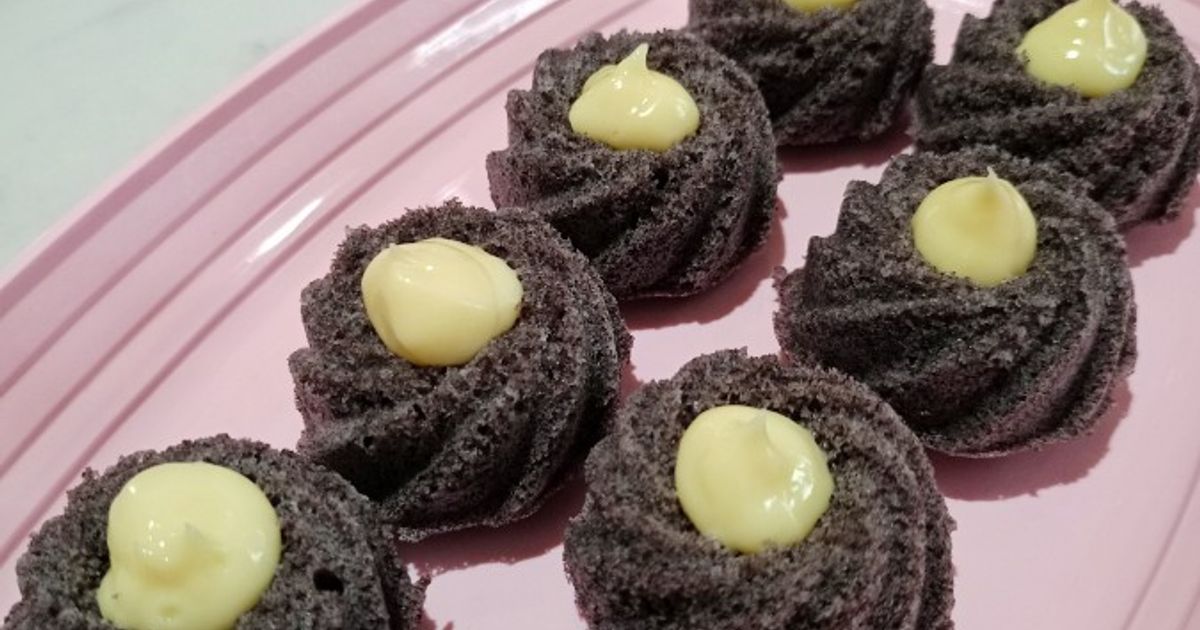 Resep bolu lumer mini rumahan enak dan mudah - Cookpad