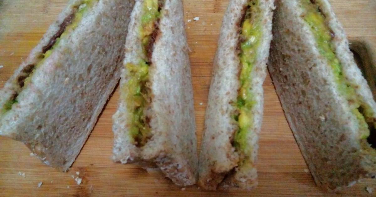 Resep Roti isi Nutella dan Mashed Avocado oleh Patriya Nurrahma - Cookpad