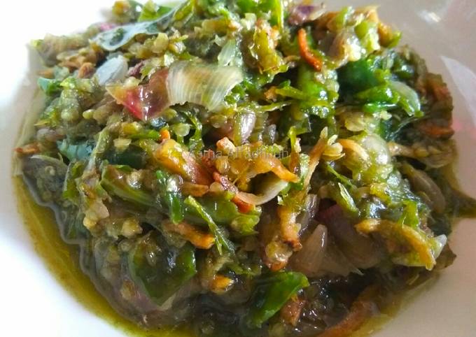Resep Sambal bawang teri (rawit ijo) oleh Dapoer Asfa - Cookpad