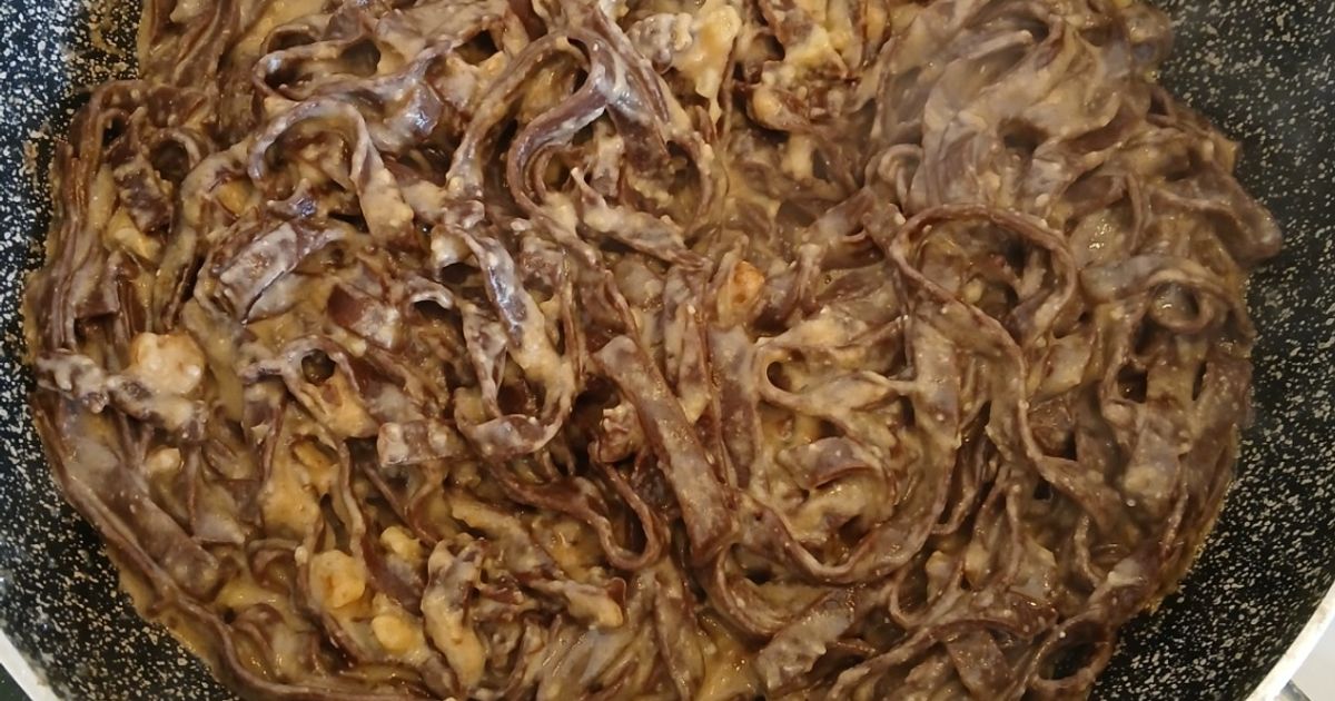 Ricetta Tagliatelle Fresche Al Cacao Amaro Con Fonduta Di Briè E Noci ...