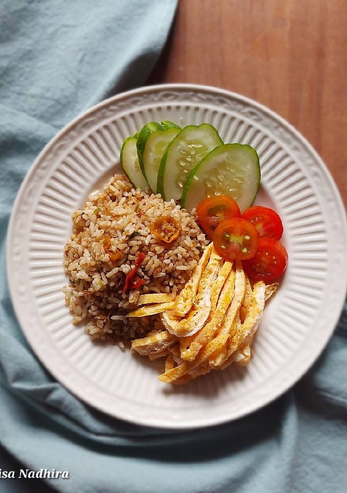 Resep ️Nasi Goreng Ikan Asin Rebon dan Mie (Real) Telor oleh Annisa ...