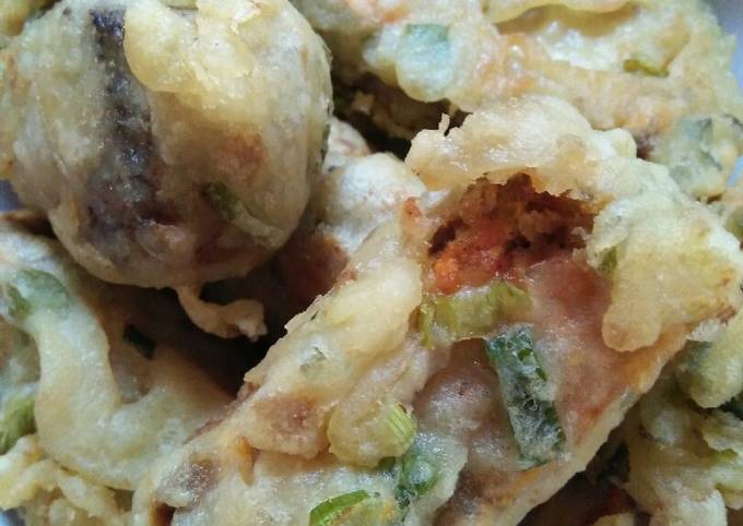Resep Gorengan oncom simple oleh ichie monica - Cookpad
