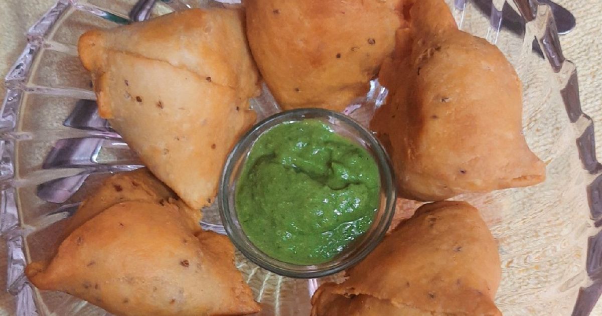 Aloo Samosa (Potato Samosa Recipe) Recipe By Seema Gupta