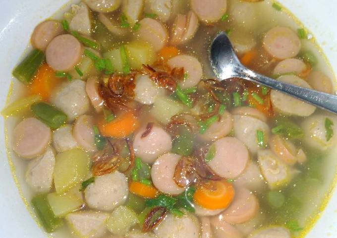 Resep Sop baso sosis sederhana oleh Chee Mulyanii - Cookpad